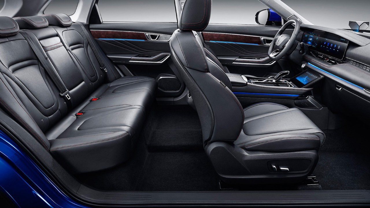 Prices and Specifications for Bestune T99 Deluxe 2023 in Saudi Arabia | Autopediame